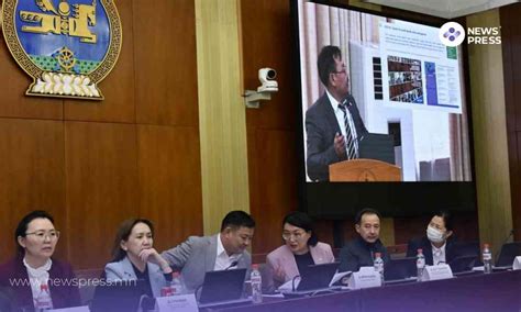 “Жендэрийн мэдрэмжтэй ажлын байрны бодлогын хэрэгжилт сайн туршлага” сэдэвт хэлэлцүүлгийг