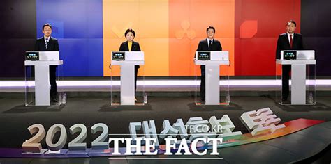 Tv토론회서 다시 맞붙은 李·尹·安·沈비호감 대선 바뀔까 Tf사진관 포토 기사 더팩트