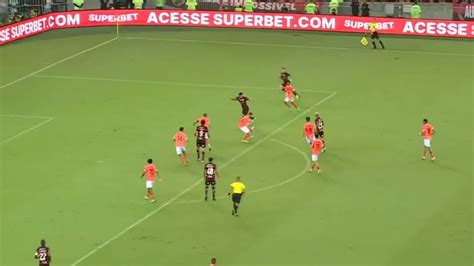Flamengo bate Nova Iguaçu tranquilidade e abre vantagem na decisão