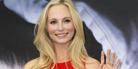 Vampire Diaries Candice King Caroline Revient à Mystic Falls Les