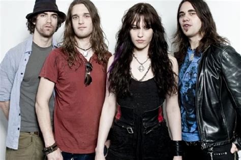 Halestorm Looking To Release New Album In Early 2012
