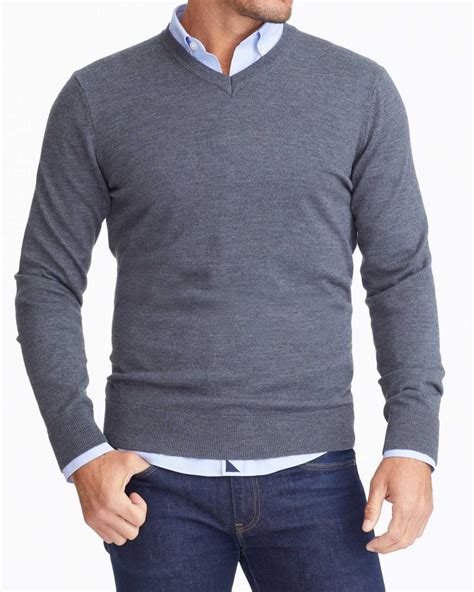 Untuckit Merino Wool V Neck Sweater Golf Equipment Clubs Balls