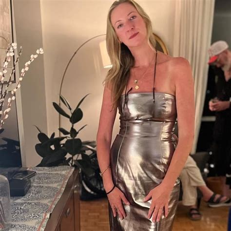 Leslie Body Lesliebody • Threads Say More