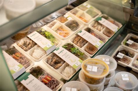 โกลเด้น เพลซ เปิดสาขาใหม่ กรมทหารมหาดเล็กราชวัลลภที่ 11 มหาดเล็กราชวัลลภรักษาพระองค์