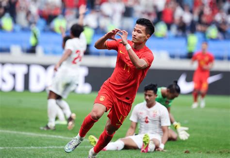 武磊双响张琳芃破门国足4 0缅甸 扬科维奇迎上任首胜 禁区 林良铭 艾克森