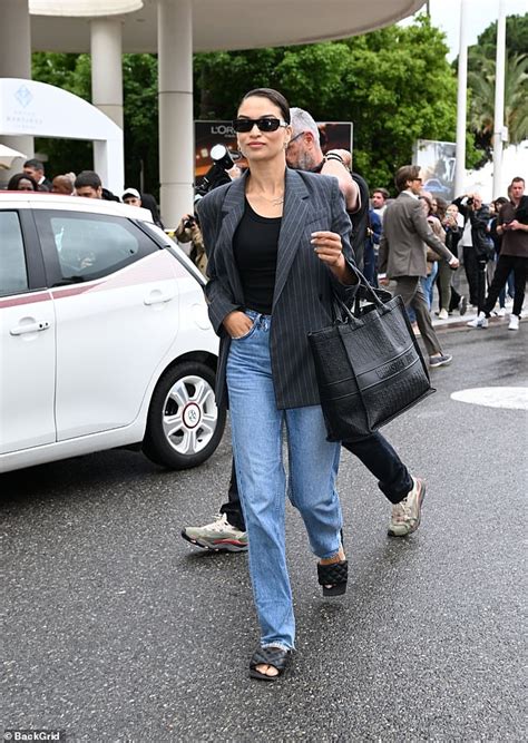 Anya Taylor Joy Puts On A Very Daring Display As She Goes Braless In