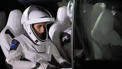 عکس جدید فضانورد زن ایرانی‌تبار در ماموریت ناسا را ببینید