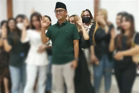 Gus Munib Menyapa Cewek Cantik Pemandu Lagu Diamini Terpilih Sebagai