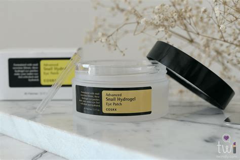 cosrx Advanced Snail Hydrogel Eye Patch review - twindly beauty blog
