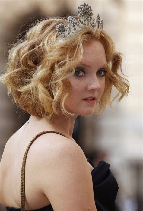 35 Beautiful Short Wavy Hairstyles For Women The Wow Style
