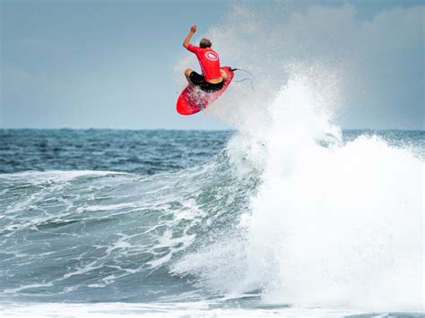 Leyendas del surfing mundial según los competidores del Surf City El