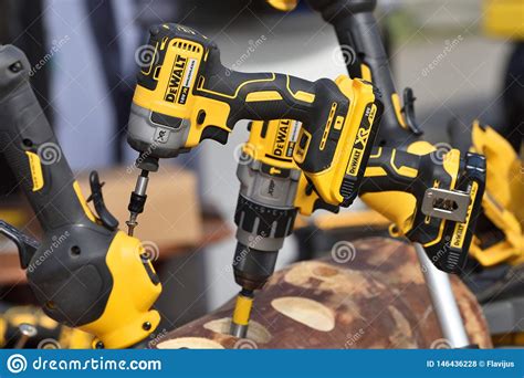 Herramientas El Ctricas De DEWALT Foto De Archivo Editorial Imagen De