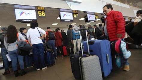Peruvian Airlines Hay Más De 1100 Pasajeros Afectados Por Cancelación