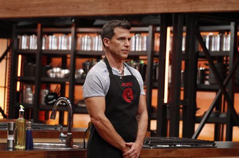 Alicia Machado Y Tony Balardi Protagonizaron Un Sorpresivo Beso En Masterchef Celebrity M Xico