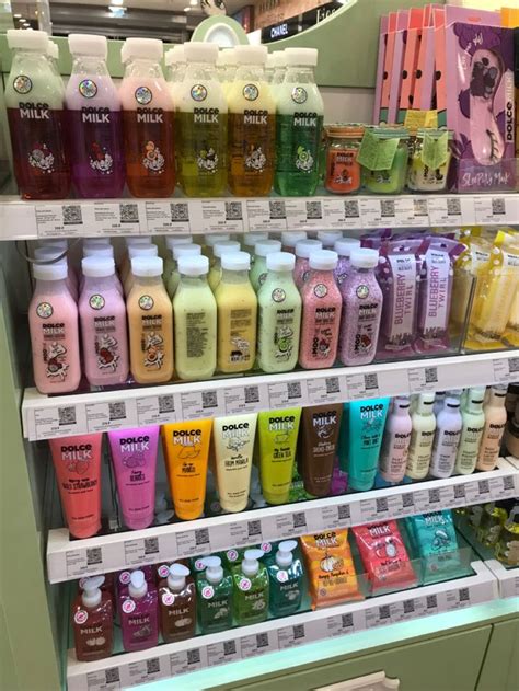 Dolce milk | Гель для душа, Косметика для губ, Предметы макияжа