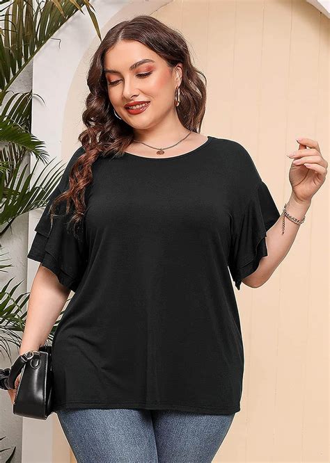 Vogue Plus Style Launches Redefining Beauty In Every Size