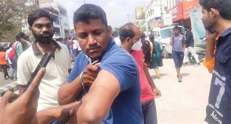 Police Resorts To Lathi Charge On Samantha Fans At Nalgonda Telangana Today