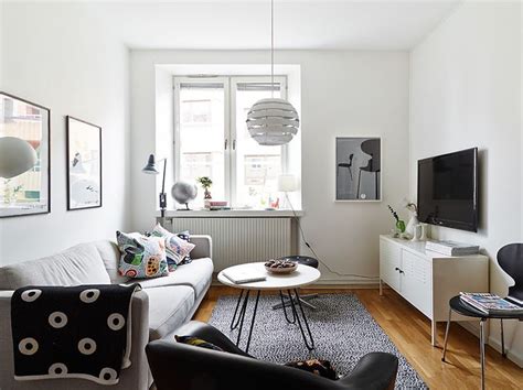 Lots Of Seating In This Small Living Room Small Living Room Decor Home Decor