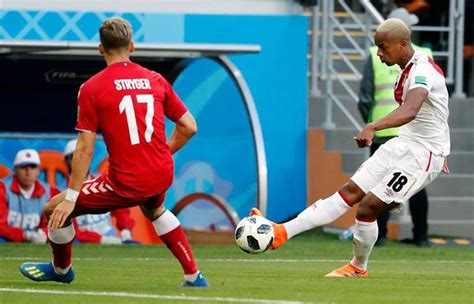 Perú Vs Dinamarca Revisa Las Principales Jugadas Del Partido Del Debut