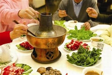 吃火锅为什么要加配菜呢？ 海之隆火锅牛羊肉批发