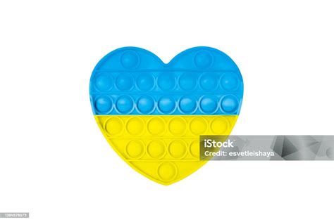노란색과 파란색 팝 그것은 안티 스트레스 게임 자폐증에 대 한 팝 안절부절 감각 장난감 심장의 형태로 스트레스 릴리프를 필요로 합니다 어린이 어린이 성인을위한 심장의 형태로