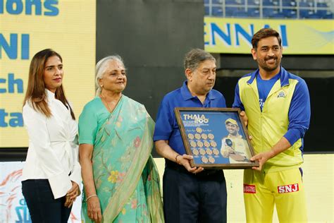 Ipl 2023 Watch Ms Dhoni Felicitated By His Ipl Team Owners Ahead Of