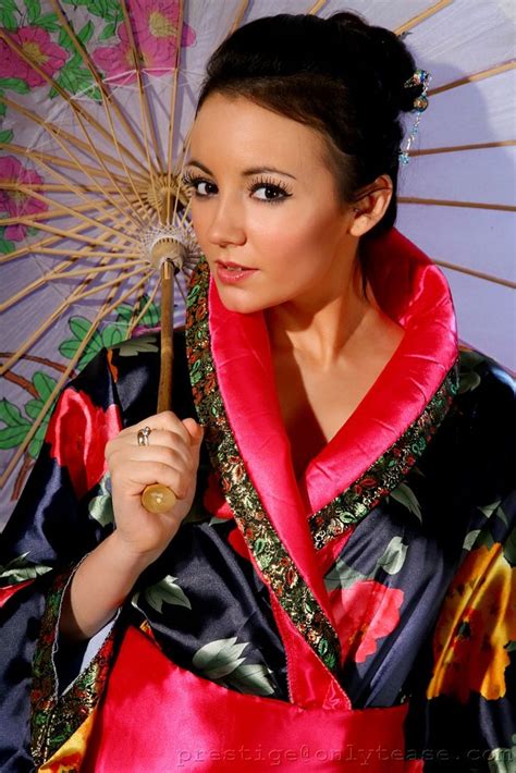 Geisha Teases Her Way Out Of The Kimono Revealing Gorgeous Lingerie