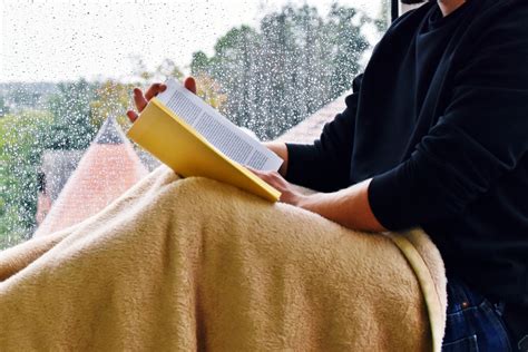 Sabías que la Biblia prohíbe los jeans rasgados entre otras cosas