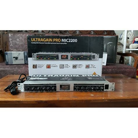 Jual Behringer Ultragain Pro Mic2200 Vacuum Tube Preamp Shopee Indonesia