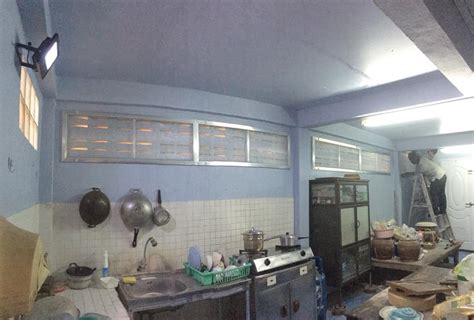 ผลงานมุ้งลวดช่องลมกันยุงกันแมลงแบบไม่มีวงกบเราก็ติดให้ได้ค่ะ มุ้งลวดขาดก็นำมาเปลี่ยนผ้ามุ้งใหม่