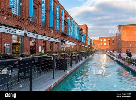 Lodz Poland 29 September 2022 Outdoor Restaurant Tables On The