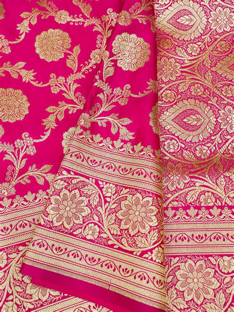 Banarasi Satin Silk Saree With Damask Floral Jaal Pattern And Kalka