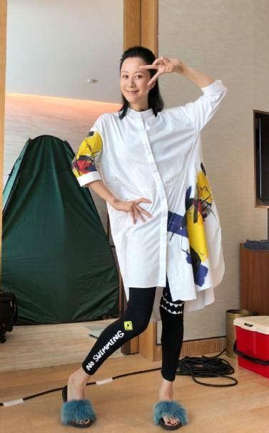 还得《武林外传》的祝无双吗？倪虹洁穿白色人鱼裙配腰封，这身材让人羡慕了 搜狐大视野 搜狐新闻