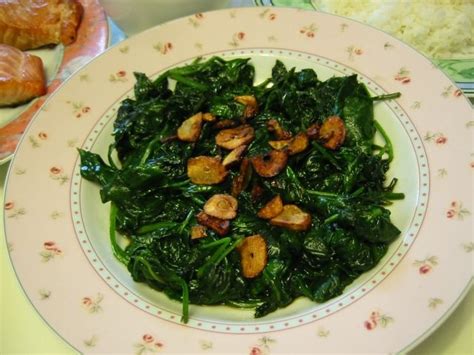 English Patis Spinach With Fried Garlic