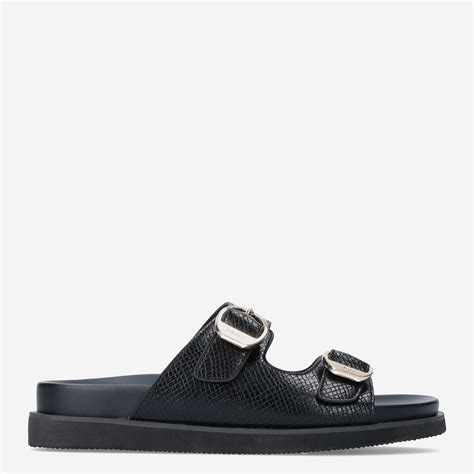 Nirken Bata Superstore