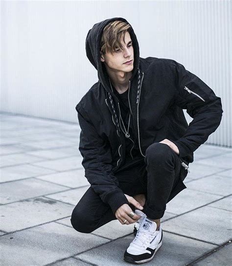 Pin by nancers arg on He | Mens photoshoot poses, Men fashion casual ...