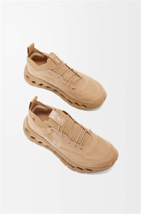 클라우드틸트 스니커즈 다크 샌드 로에베