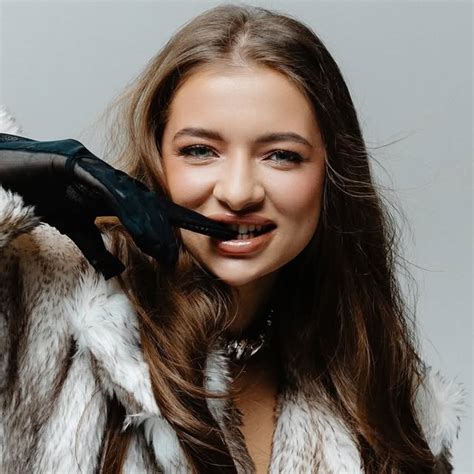 Лілія Денисенко навчання Smm із 0 Ugc Варшава 🕊️ Lilia Denysenko • Threads Say More