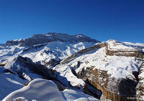 Azerbaijan - Up to Laza and the frozen waterfalls