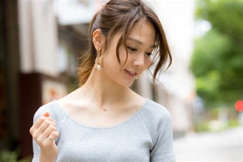 色気の出し方と特徴♡無意識にモテる人の共通点や振る舞いとは Cancamjp（キャンキャン）