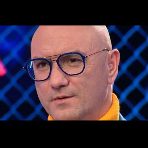 Само сестра му я приема Родителите на Емо Чолаков не харесват новата му