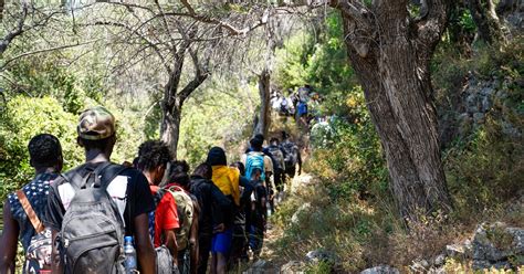 Los Migrantes Que Llegan A Grecia Denuncian Agresiones En Alta Mar