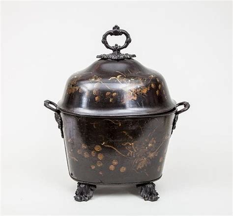 English Tôle Peinte Scuttle Sold At Auction On 13th January Stair