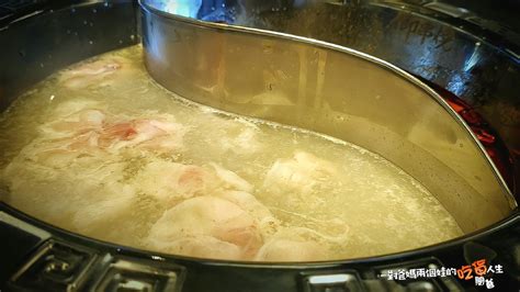 御串燒│高雄前鎮│夢時代吃到飽推薦，麻辣火鍋涮肉串、水煮魚，還有十足辣香的重慶小麵，配搭豐富的自助吧讓你吃到飽、爽爽嗑。 吃貨閔爸 一對爸