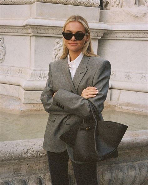 Стильні образи з білою сорочкою як стилізувати білу сорочку поради стилістів