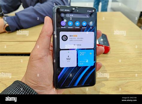 Shanghai China December 16 2021 A Customer Experiences The Newly