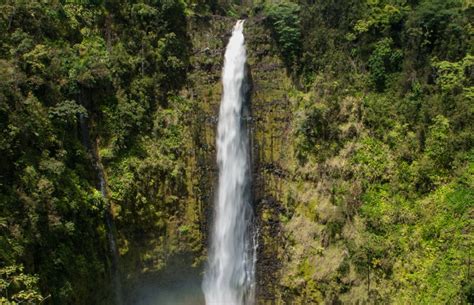 The Worlds Largest Waterfalls Here Are The Top 10