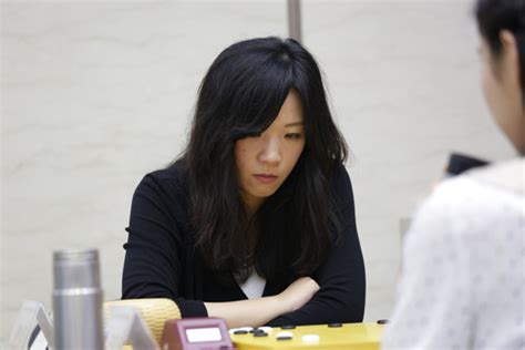 图文：梦百合杯预选第一轮 谢依旻杀气十足 搜狐体育