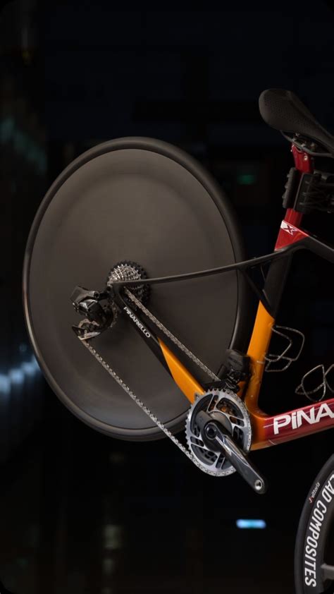 워크 아웃work Out 월드 챔피언 그리고 올림픽 금메달리스트인 팀 이네오스의 필리포 가나 선수가 사용하는 프린스턴 카본웍스의 타임트라이얼 및 트라이애슬론 모델의