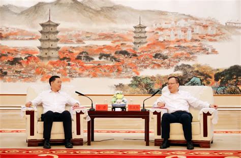 蔡战胜与中海油集团副总经理俞进一行座谈交流 泉州要闻 泉州动态 政府信息公开 政务公开 泉州市人民政府